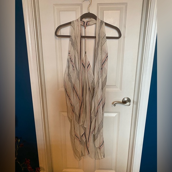 Universal Thread | Tops | Universal Thread Vest | Poshmark